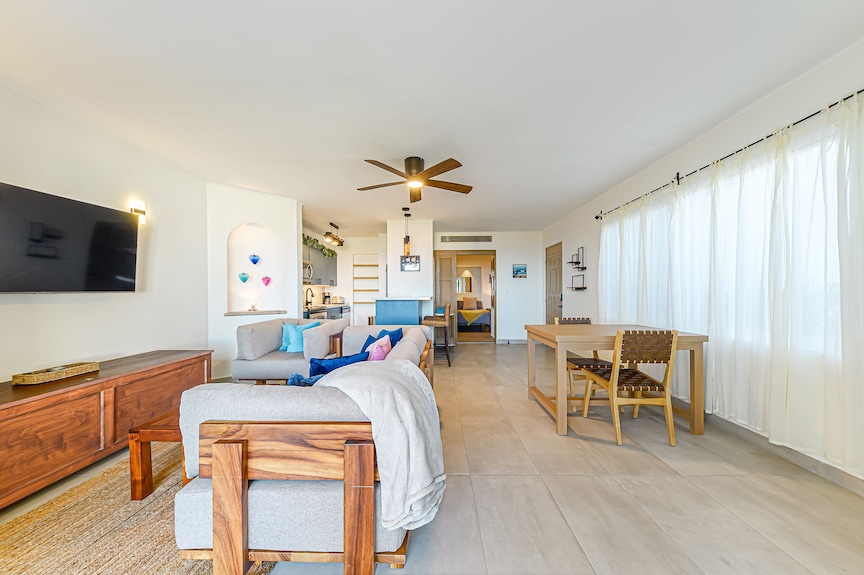 Renovated Condo With Private Terrace And Ocean Views From Every Room - San José del Cabo