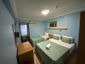 Minibar, quartos insonorizados, Wi-fi grátis, roupa de cama fornecida 