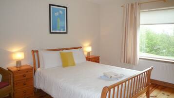 4 quartos, roupa de cama fornecida