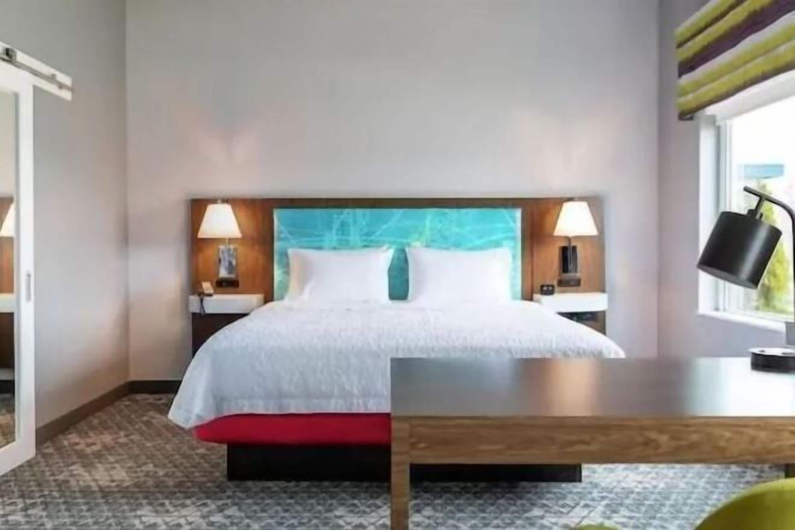 Cofre com capacidade para portátil, secretária, quartos insonorizados 