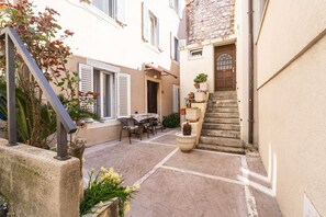 Apartamento (One Bedroom Apartment with Terrace) | Exterior