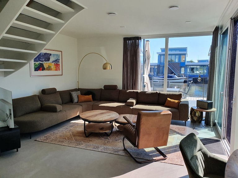 Vacation Home On The Water With Boat, Air Conditioning, Sauna, Bike, Sup And Bbq - Sneek