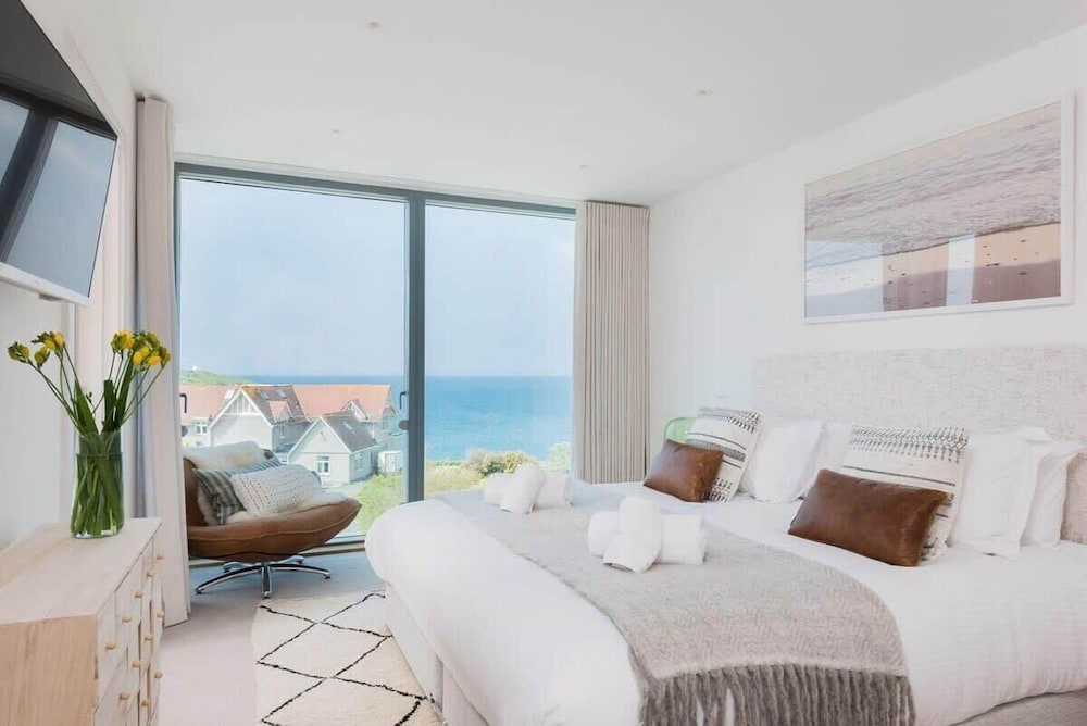 Beachfront Townhouse W/ Lovely Sea Views, Newquay - Newquay