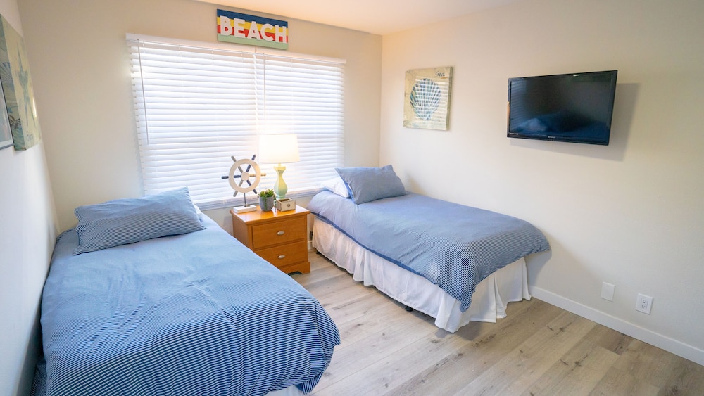 Coastal Contemporary Charm...steps To The Sand! - San Diego, CA