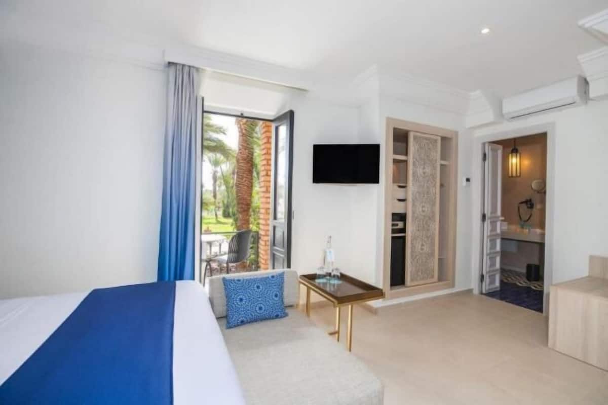 Minibar, cofre no quarto 