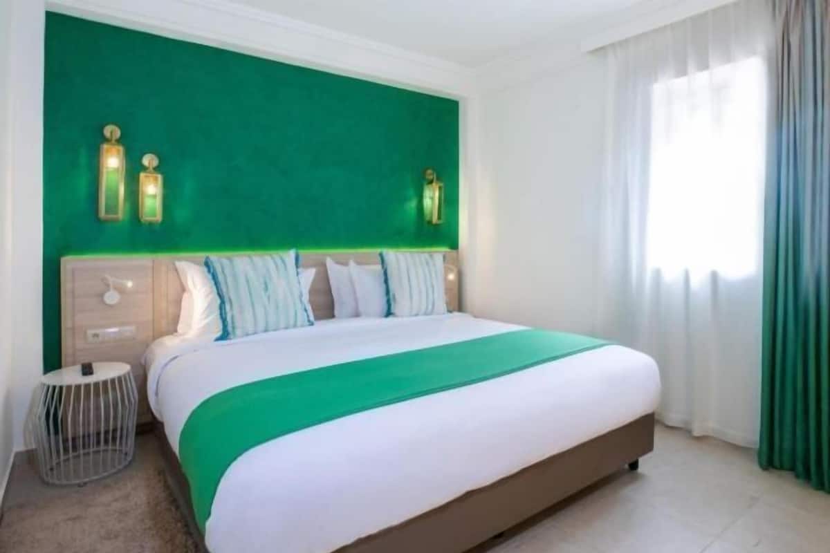 Minibar, cofre no quarto 
