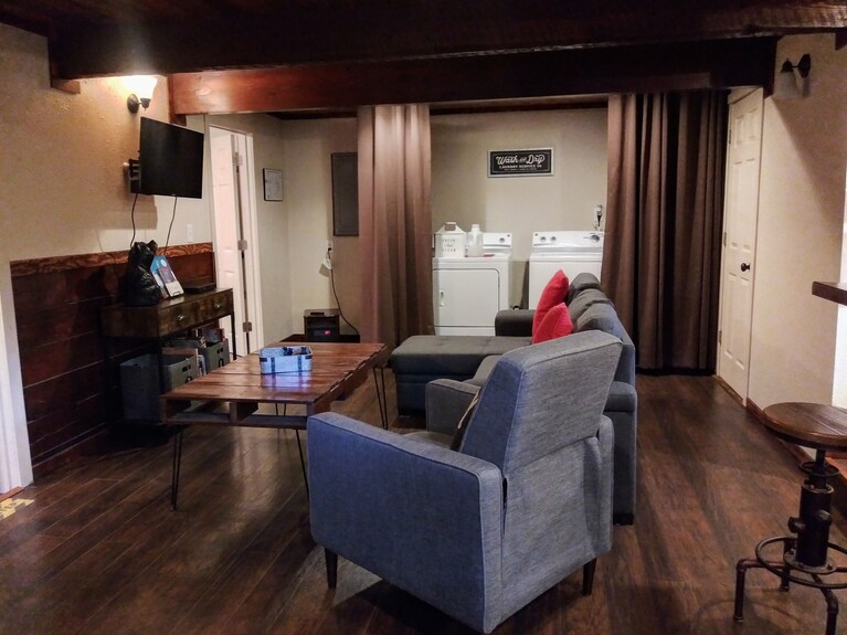 Cozy Rustic Getaway With Year-round Recreation - Washington