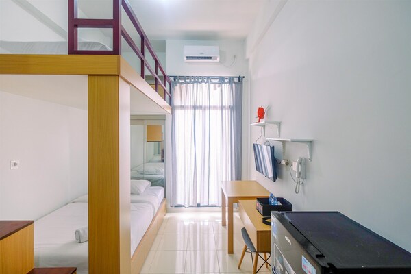 Compact And Relaxing Studio At Dave Apartment - Depok
