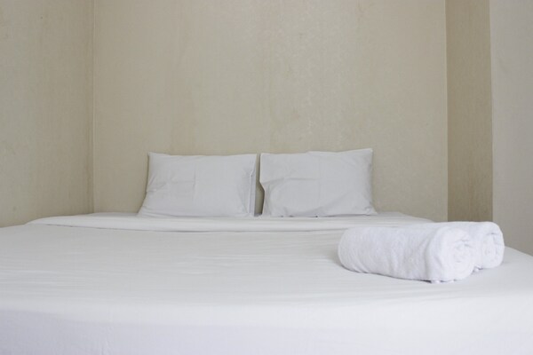 Private & Stylish 2br At Gateway Apartment Ahmad Yani Cicadas - Bandung