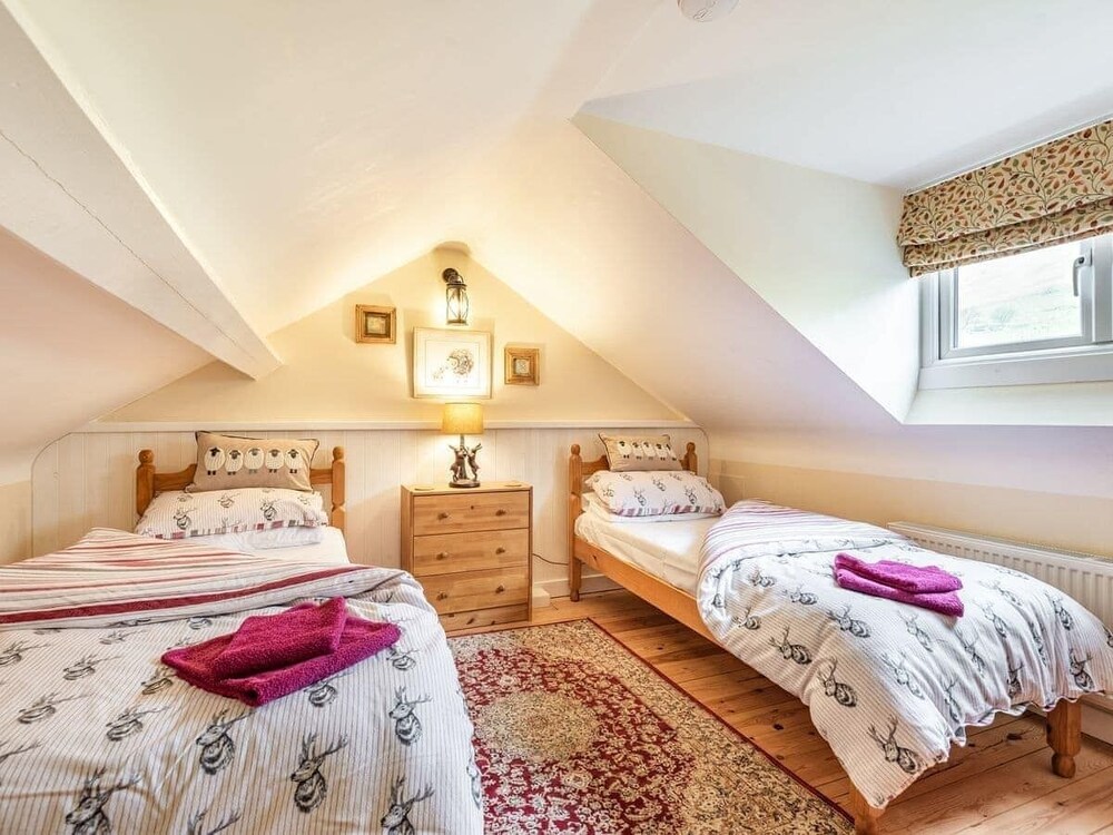 Stunning Cosy, Pet Friendly & Peaceful 3 Bedroom, 2 Bathroom Cottage, Fast Wifi - Snowdonia National Park