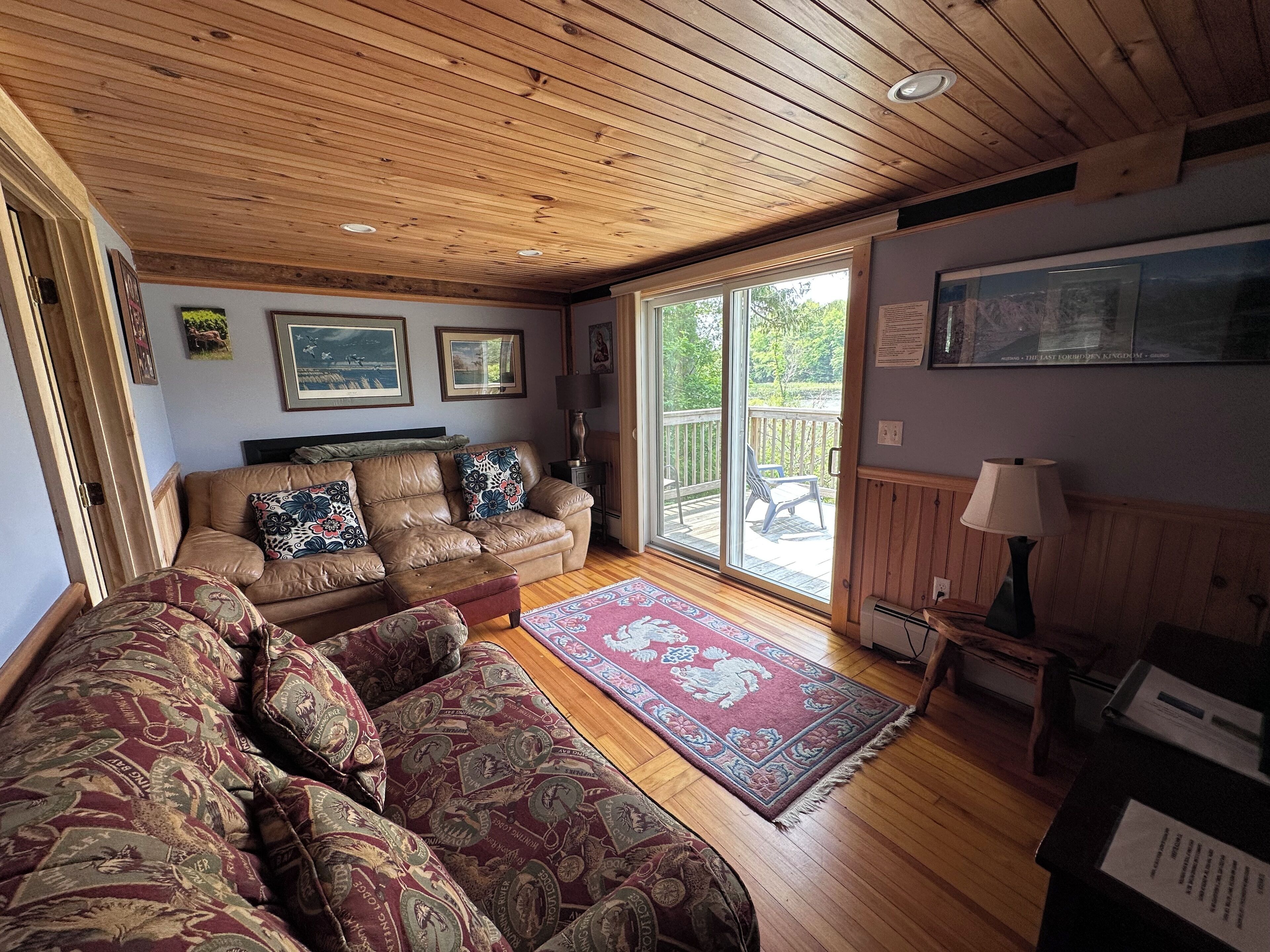Wildlife Lakeside Cottage\nbeautiful Views, Amazing Wildlife, Great Location - Pontoosuc Lake, MA