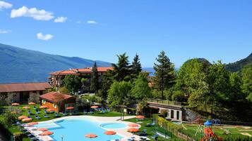 Piscina externa sazonal