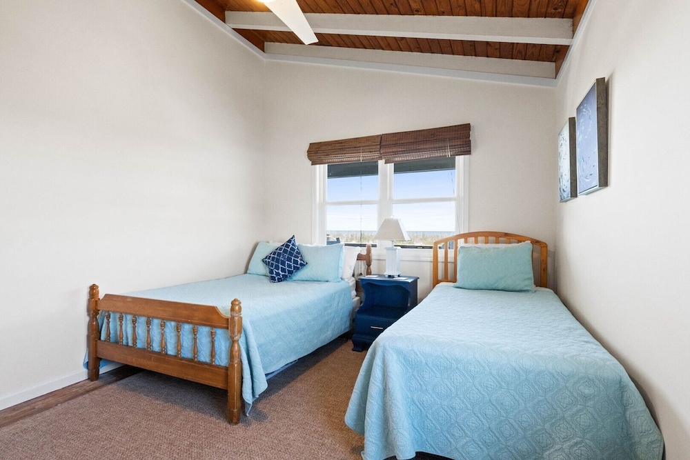 Kingfisher / 6007 West Beach Drive - Coastal Vacation Resorts - Holden Beach, NC