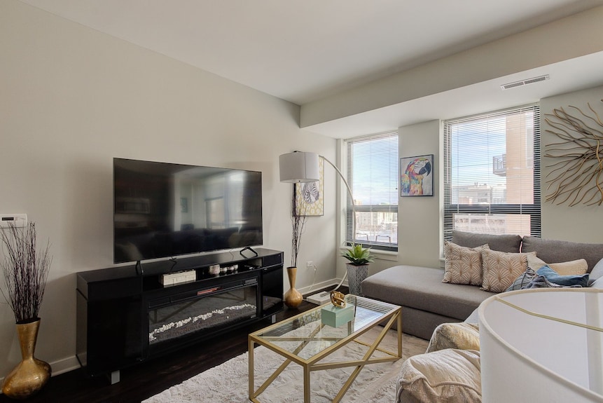"Serenity Of Evanston" 2 Bdr/2bath Modern-luxe Suite - Andersonville - Chicago