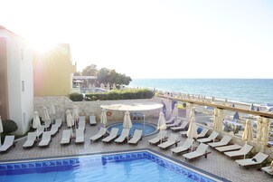 Piscina exterior sazonal 