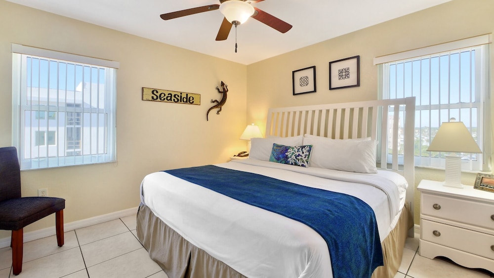 Direct Beachfront-top Floor End Unit Sb 608 - St. Pete Beach, FL