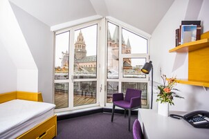 Quarto solteiro, 1 cama de solteiro, para não fumantes | Roupas de cama antialérgicas, escrivaninha