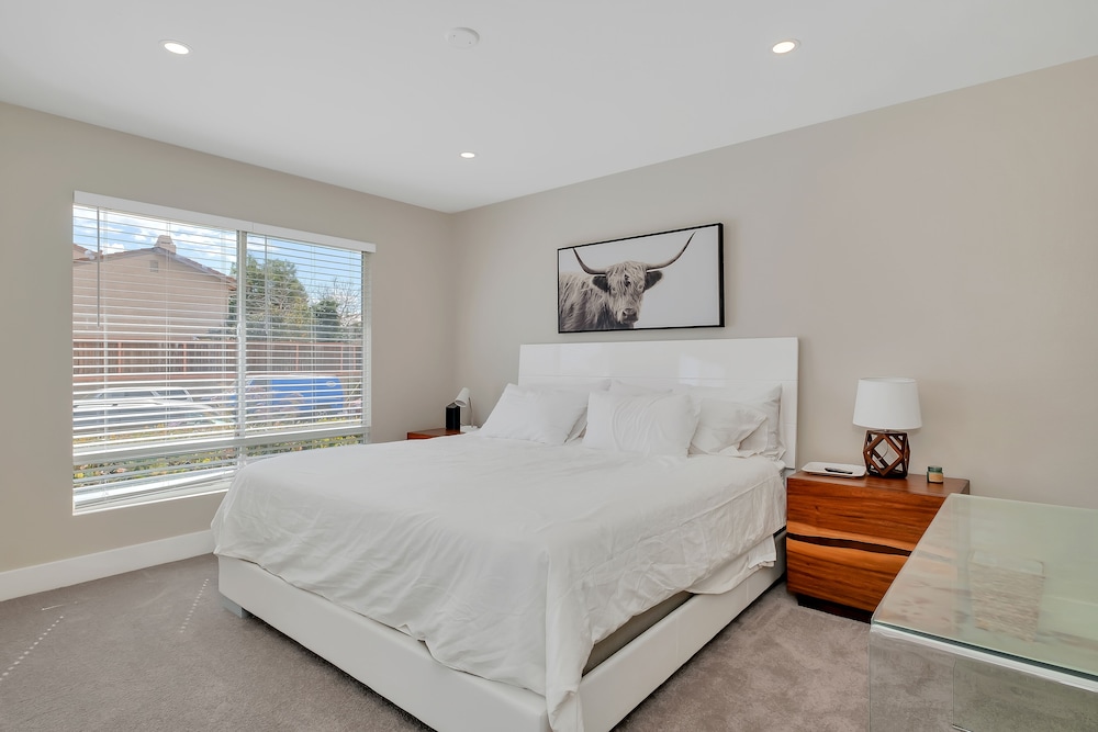 Designer Dream Home With 3 King Beds - Rancho Santa Margarita, CA