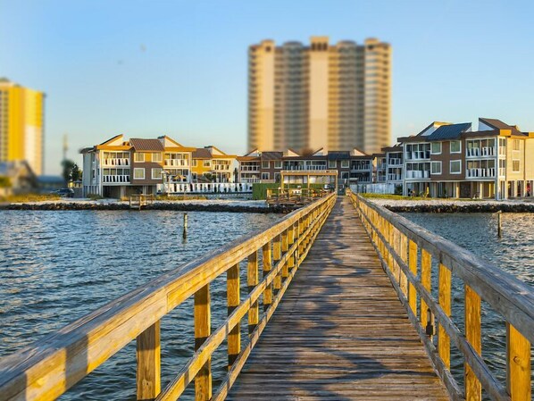 Soundside Holiday Beach Resort in Pensacola Beach: Find Hotel Reviews ...