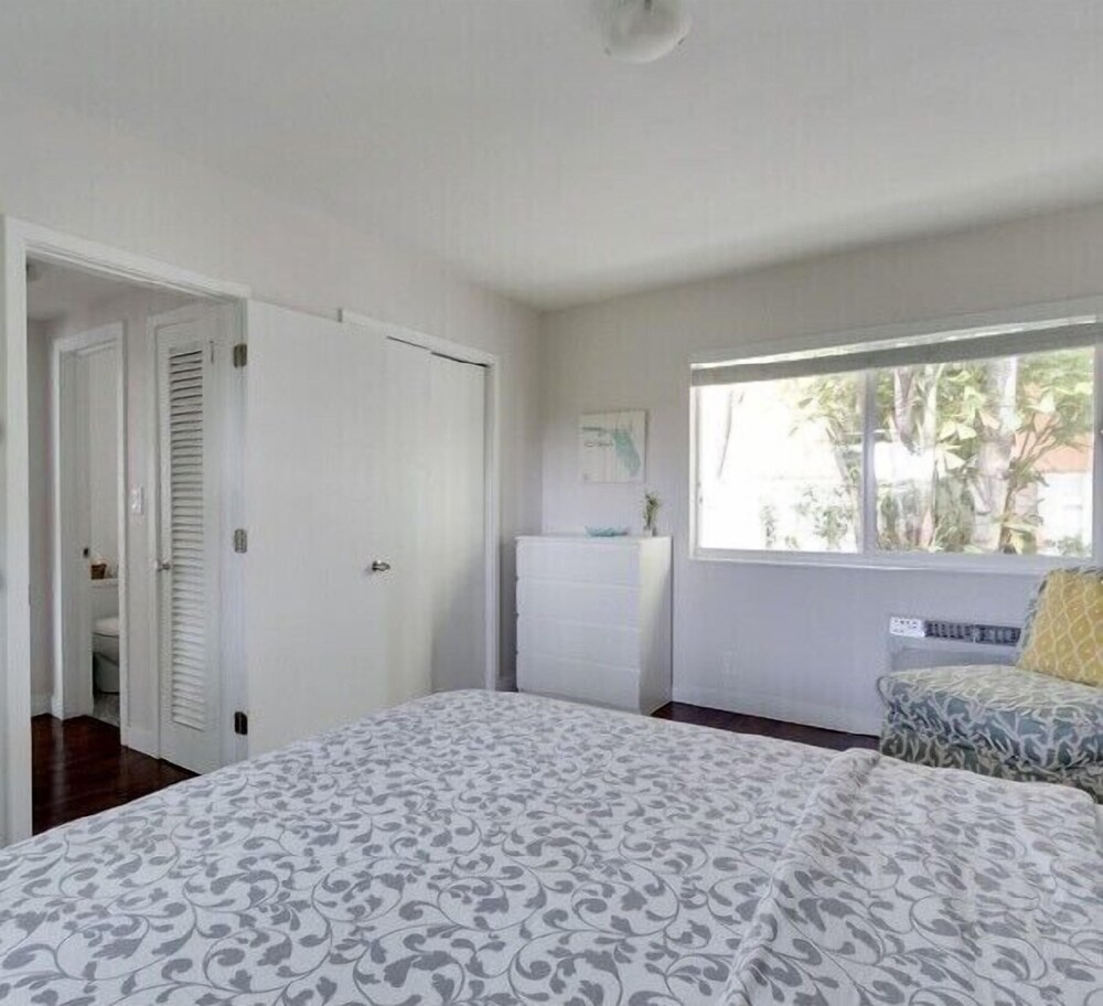 Seagrape Villa Bella # 2, Tropical Paradise - North Lauderdale, FL