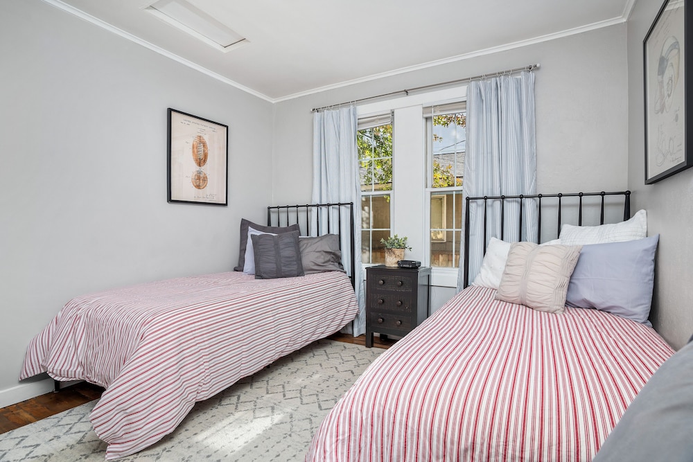 Hometown Fave - Spacious 2-bdrm Cottage Near Downtown Albany & Close To Osu - Oregon