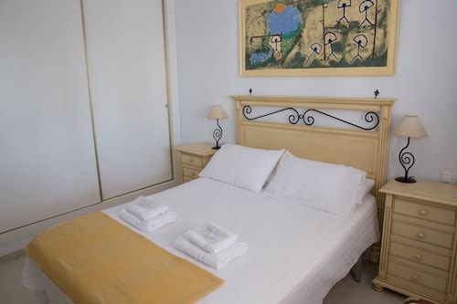 Oasis I (V), 2 Bedrooms, Communal Pool, 50 Metres To The Beach And All Amenities - Mojácar