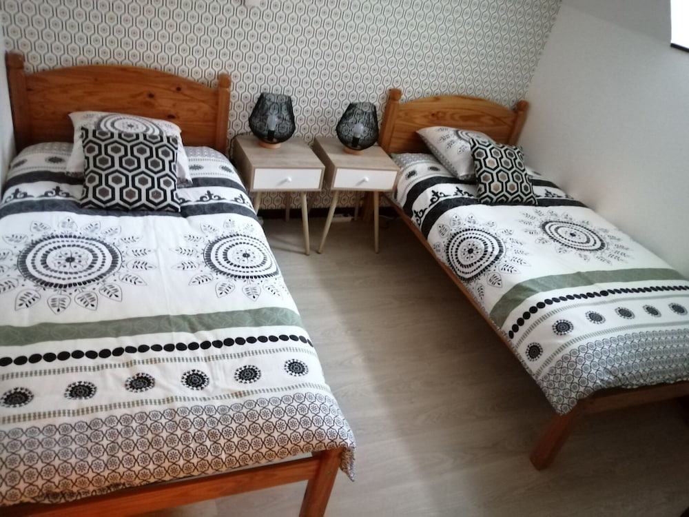 Quiet House In The Pretty Village Of Saignes Between Sancy And Puy Mary - Cantal