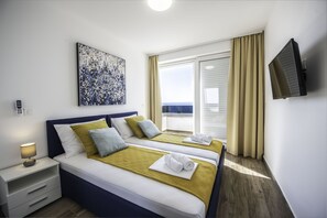 Vila superluxo | 4 quartos, cofres nos quartos, escrivaninha