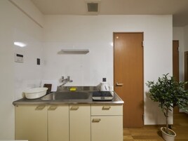 Casa Familiar, não fumadores (Kura) | Cozinha privada | Minifrigorífico, um micro-ondas, uma placa de cozinha 