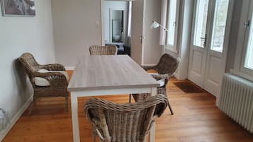 Apartamento Cidade | Refeições no quarto
