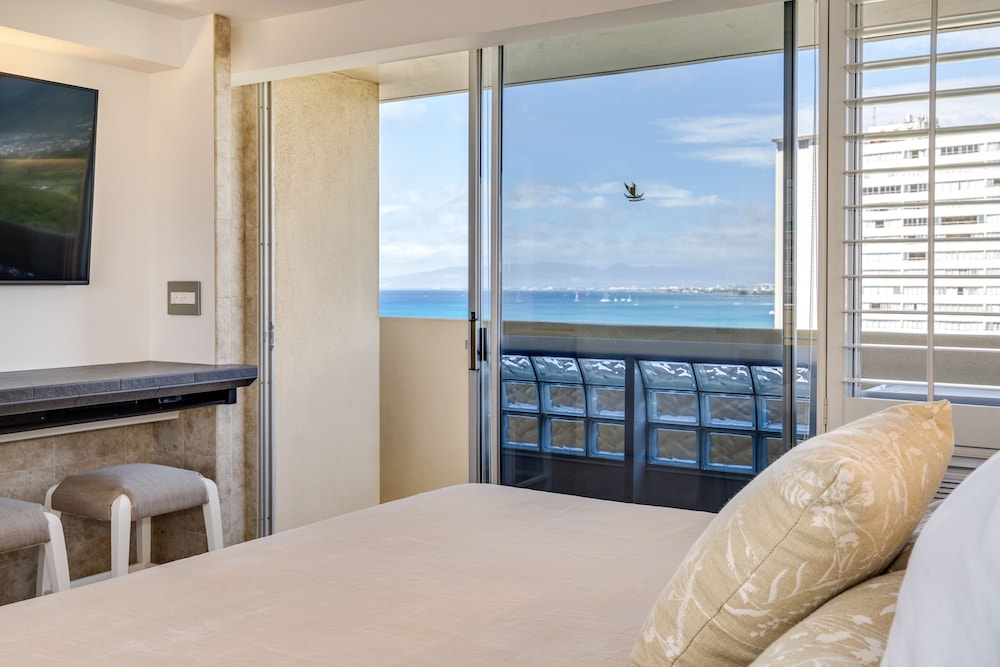 Gorgeous Diamond Head Penthouse Studio Stunning Views, Private Balcony. - Waikiki Aquarium, Honolulu