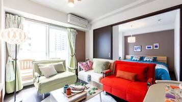 Apartamento, não fumadores | Sala de estar | TV de ecrã plano