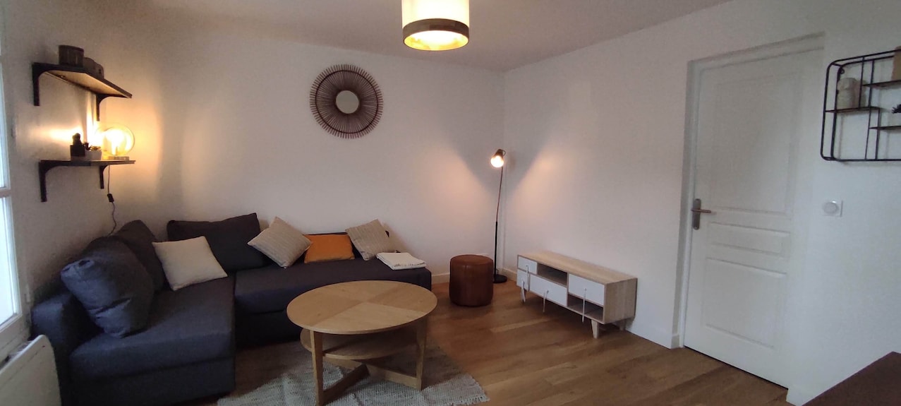 ⭐Poissy F2 Tout Confort, Hyper Centre 3️ - Poissy