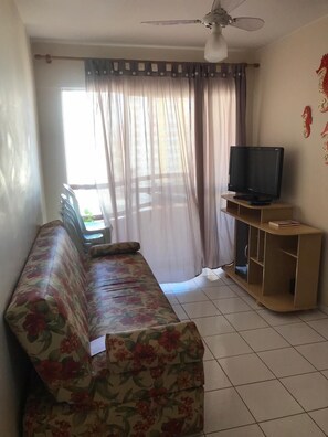 Apartamento Básico | Refeições no quarto