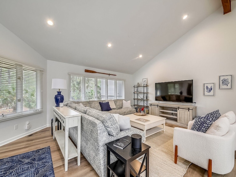 2 Strath Court - Peaceful Lagoon Views With Dock! - ヒルトンヘッドアイランド, SC