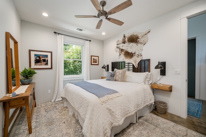 Chic And Cozy: 'Le Coop' In The Heart Of Paso - Paso Robles, CA