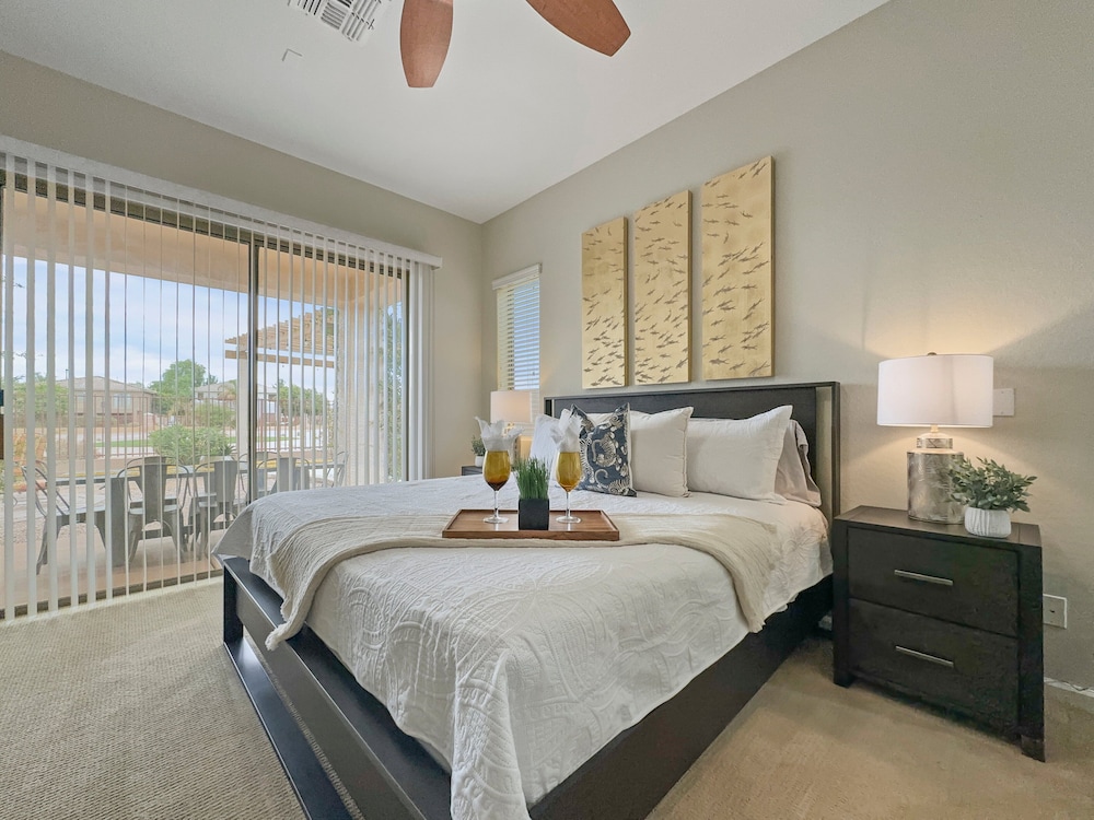Golf Course Home In Seville Gilbert! 30 Night Min! - Gilbert, AZ