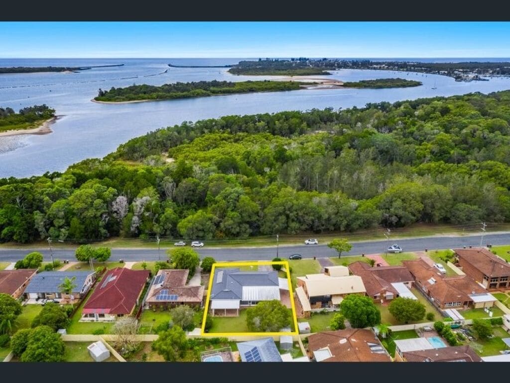 At The Peninsula - Yamba | Stayz