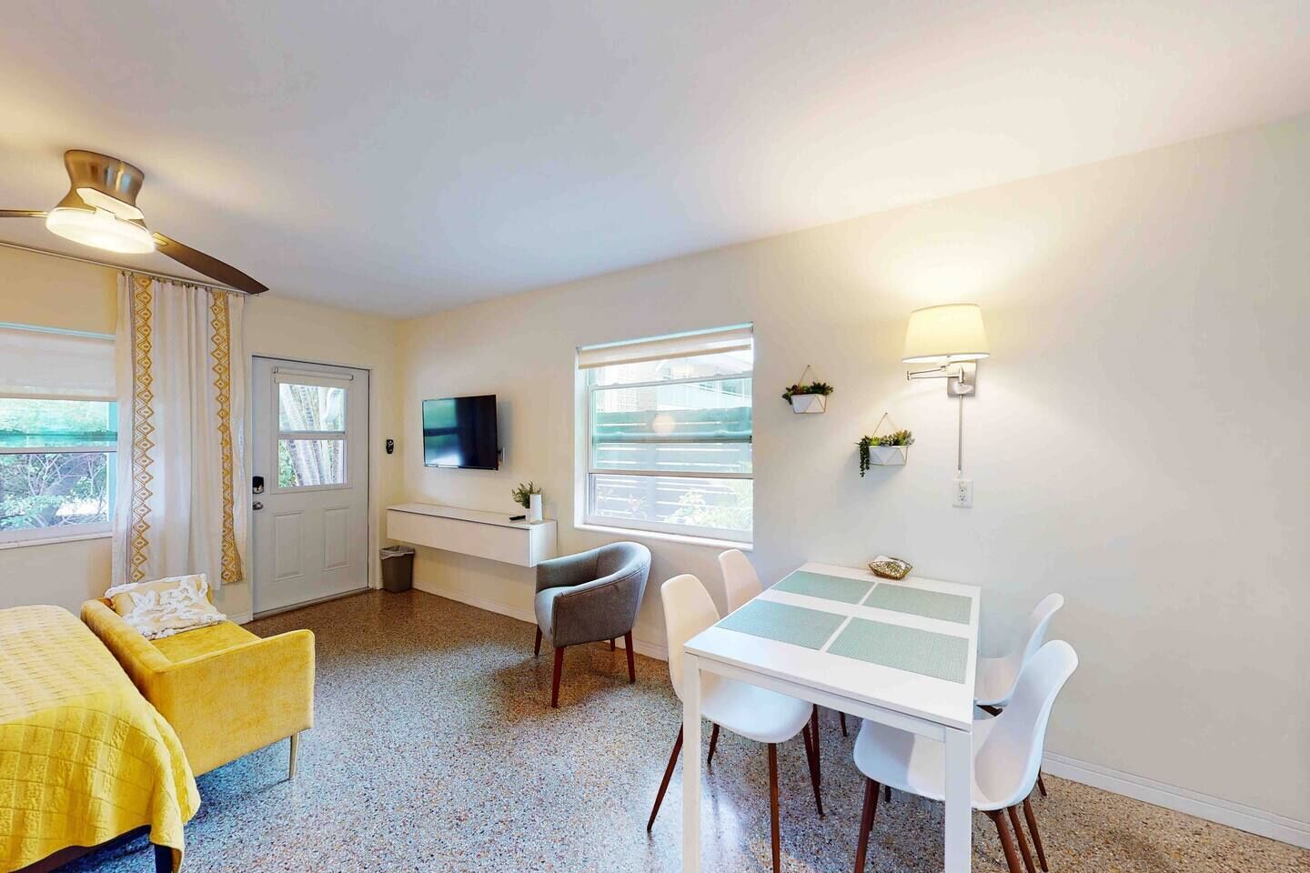 Vibrant Beach Studio #1-more Units Also Available - Pinellas County, FL