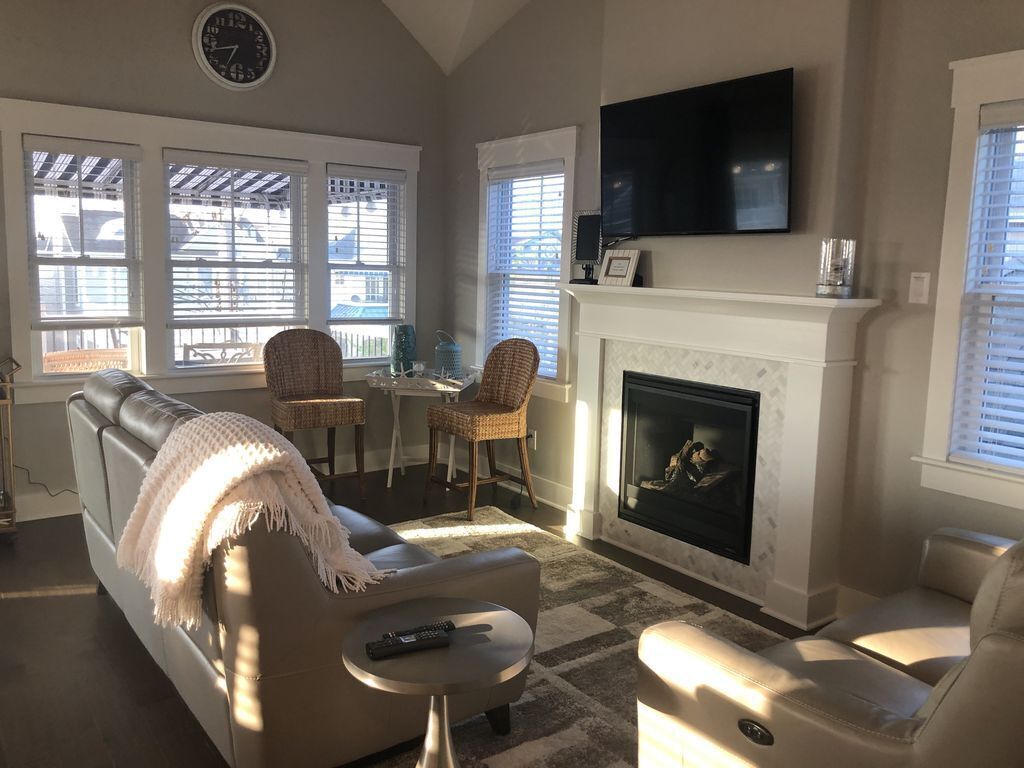 Linens Included For Jan, Feb, March, April,  Nov Dec New  Bookings-\n8 Br 4 Bath - New Jersey