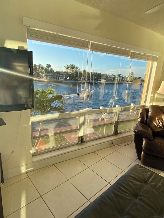 2 Bdr On The Water,heated Pool &Great View Aloha24 - 코럴스프링스