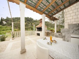 Apartamento (One Bedroom Apartment) | Terraço/pátio interior