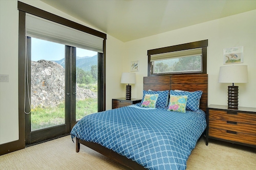 Beautiful Sw Style Home Near Great Sand Dunes, Hot Springs, Hiking - Colorado