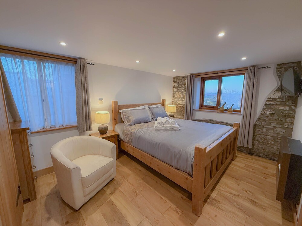 Romantic Retreat Just For Two With Countryside And Sea Views - Widemouth Bay