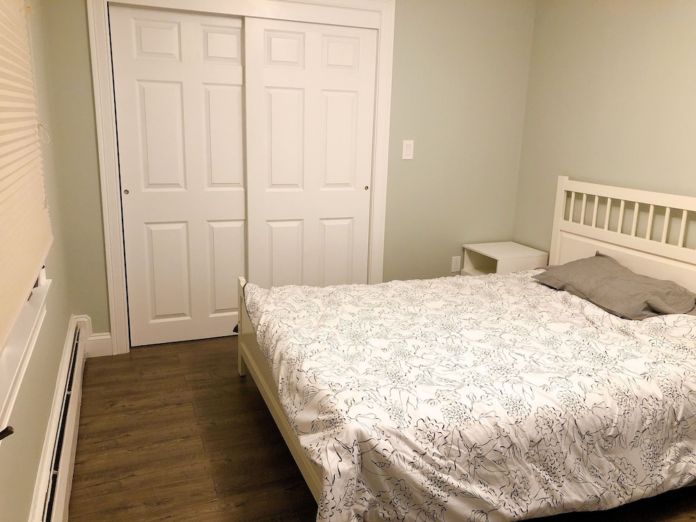 Easy Access! 1br, 5 Min Walk To T Train, Easy Access To Highway - Weston, MA