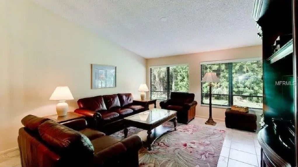 Beautiful Villa In Private Resort-style Community - 西埃斯特基