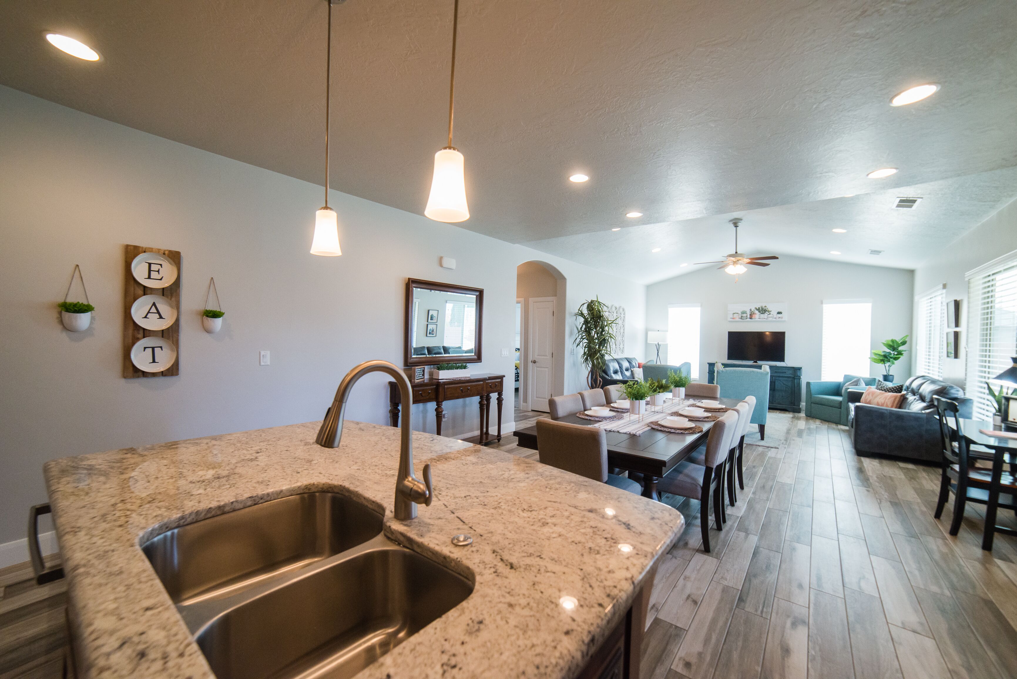 Entire Home With Tesla Charger & Rv Parking - La Verkin, UT