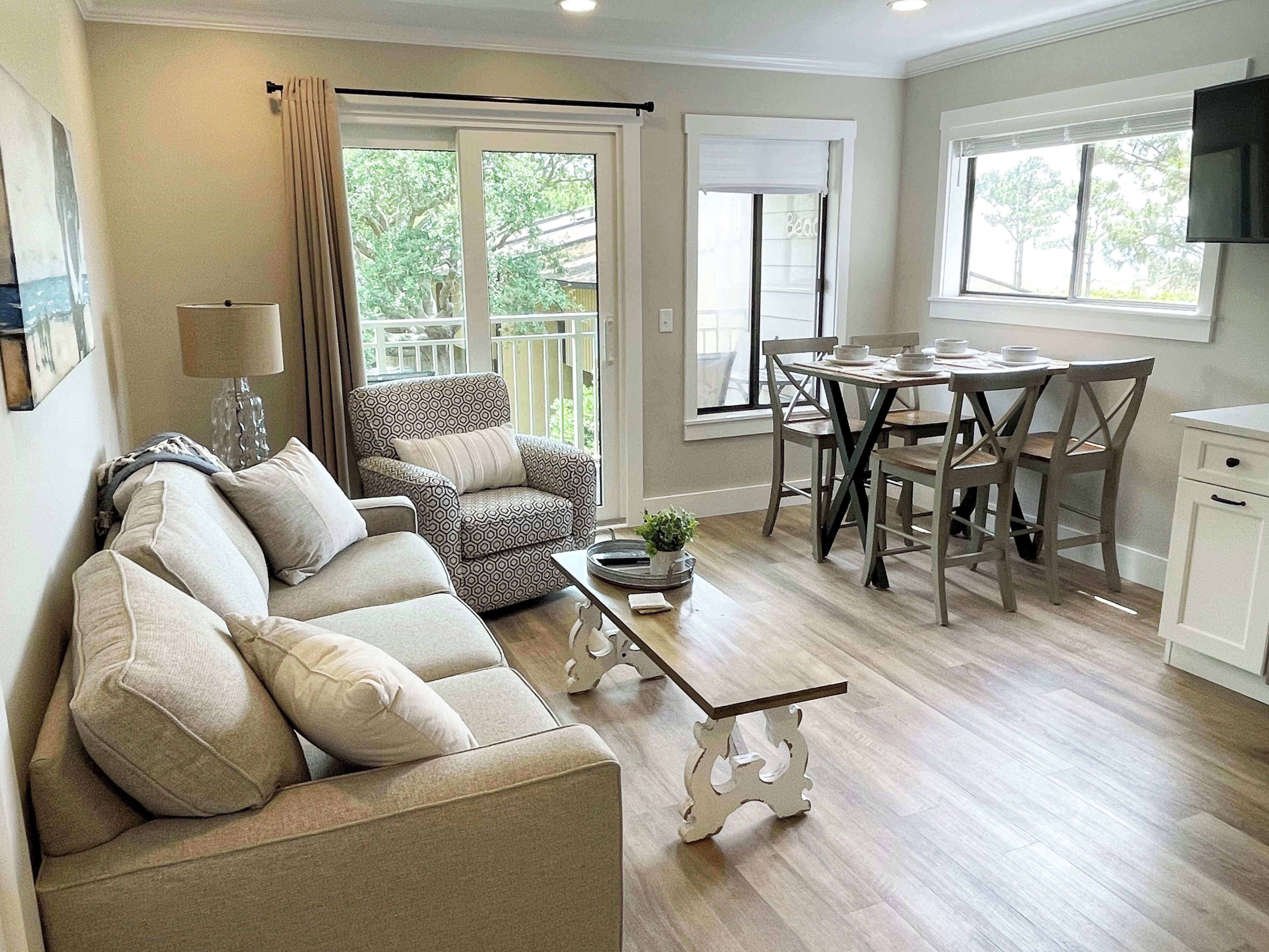 Heated Pools/hot Tub, Fitness Center, Poolside Bar - South Carolina