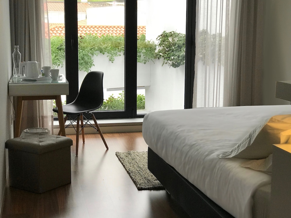 Praia De Santos, Exclusive Villa, Sea-sided With Swimming Pool, Azores Islands - Portugal