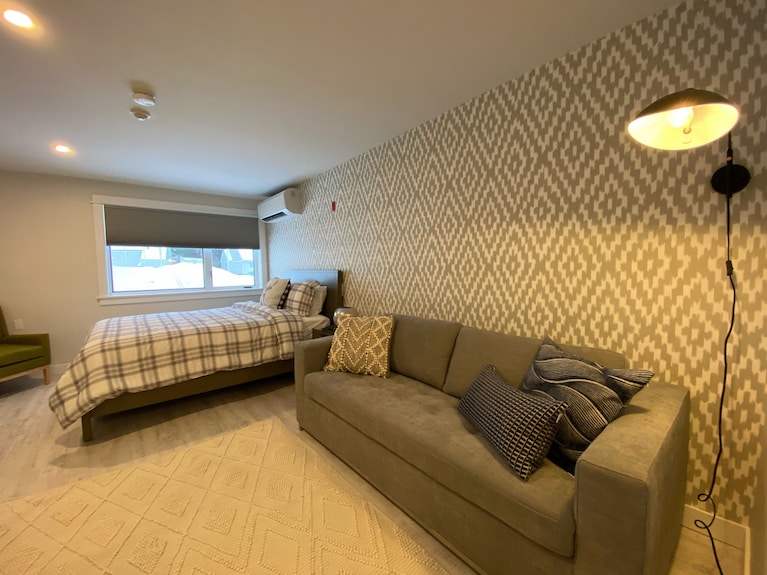 The Swell Annex: Studio W/ Kitchenette Close To Mtn 641 - New England